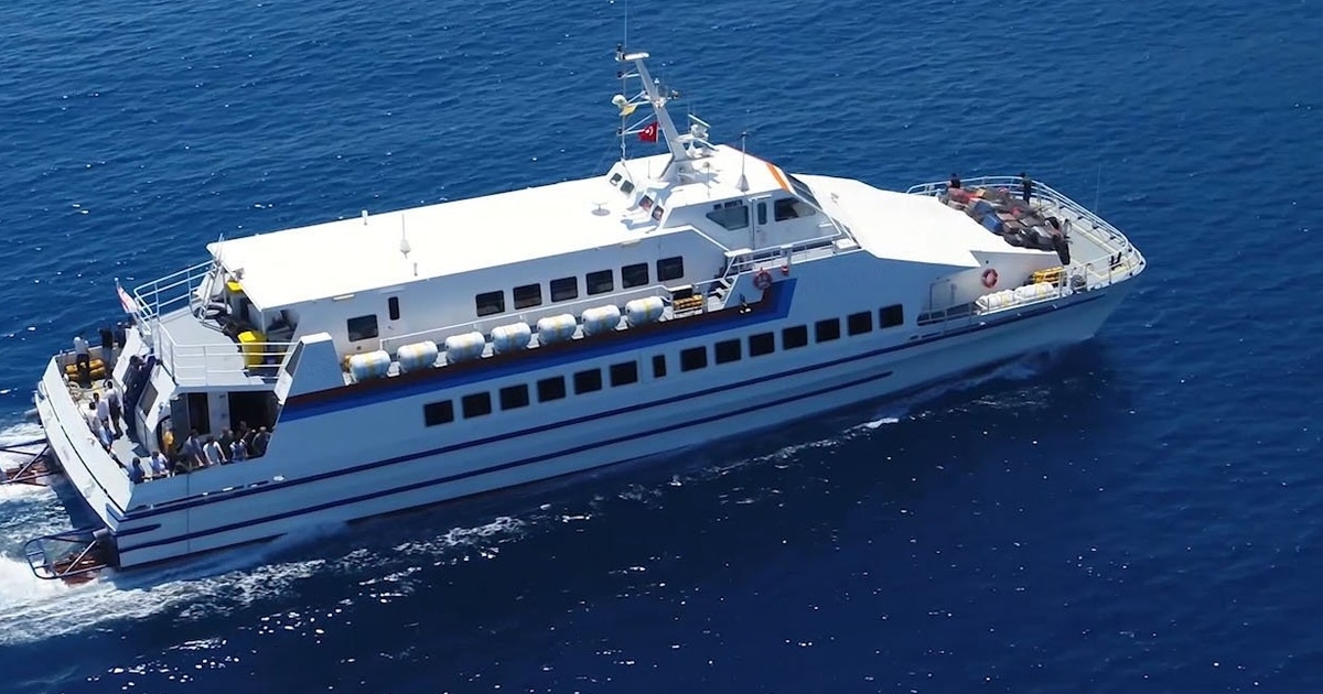 Why Should You Travel By Ferry?